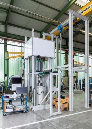 FORM+TEST y HBK: calibración de fuerza con gran precisión